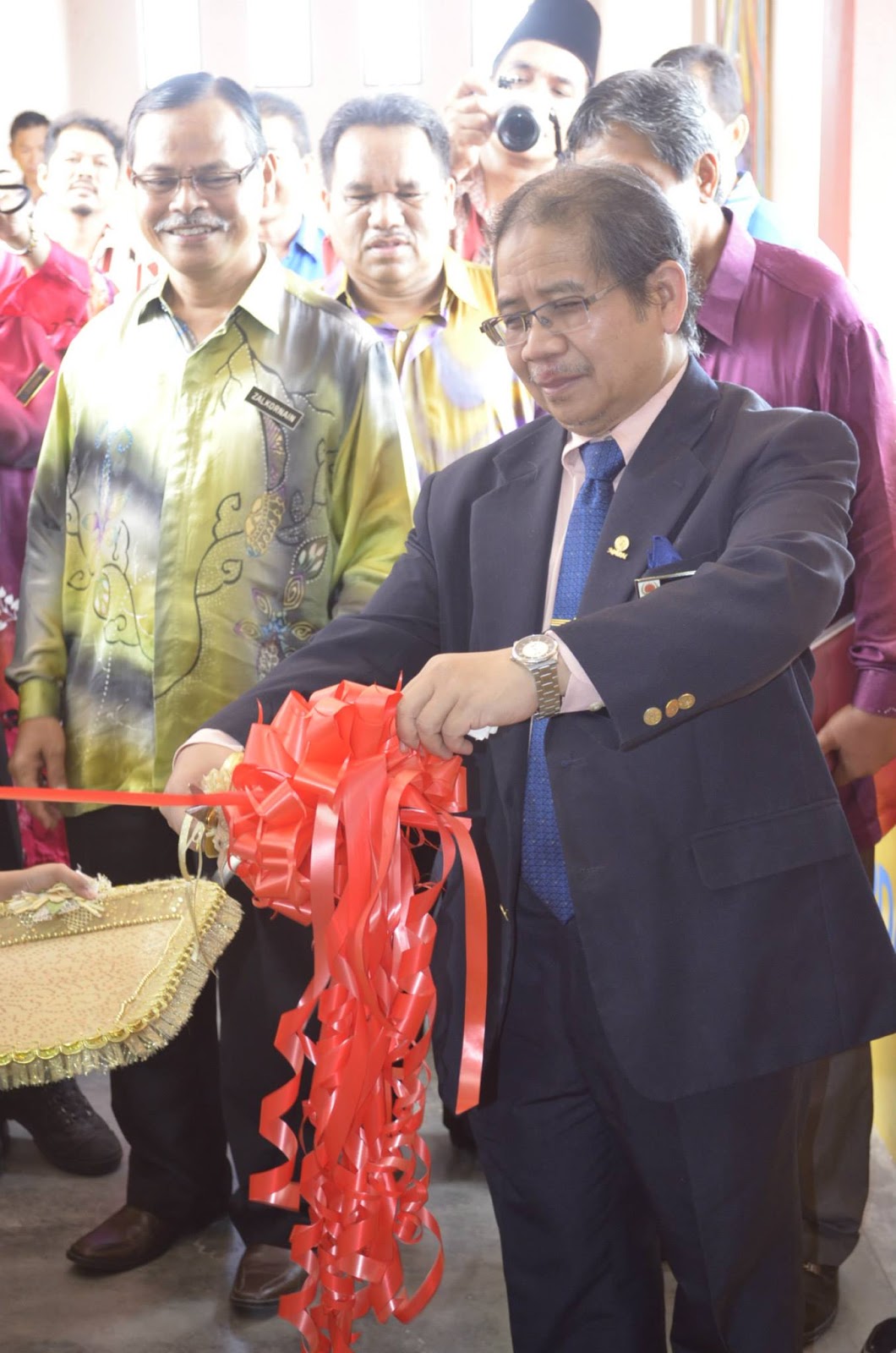 PUSAT SUMBER DATUK DR. AWANG SARIYAN: Perasmian Pusat Sumber Datuk Dr ... PUSAT SUMBER DATUK DR. AWANG SARIYAN: Perasmian Pusat Sumber Datuk Dr ...