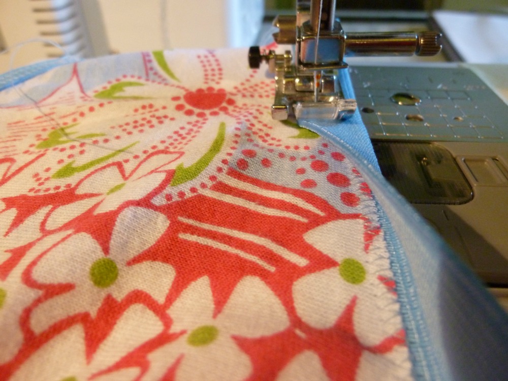 110 Creations: Knit Finishes Part Four: Fold-Over Elastic