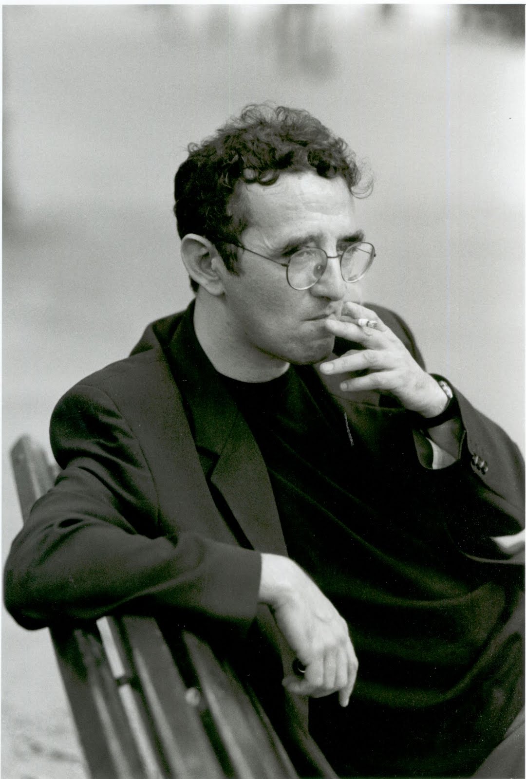 Homenaje A Roberto Bolaño El Guardián De Libros