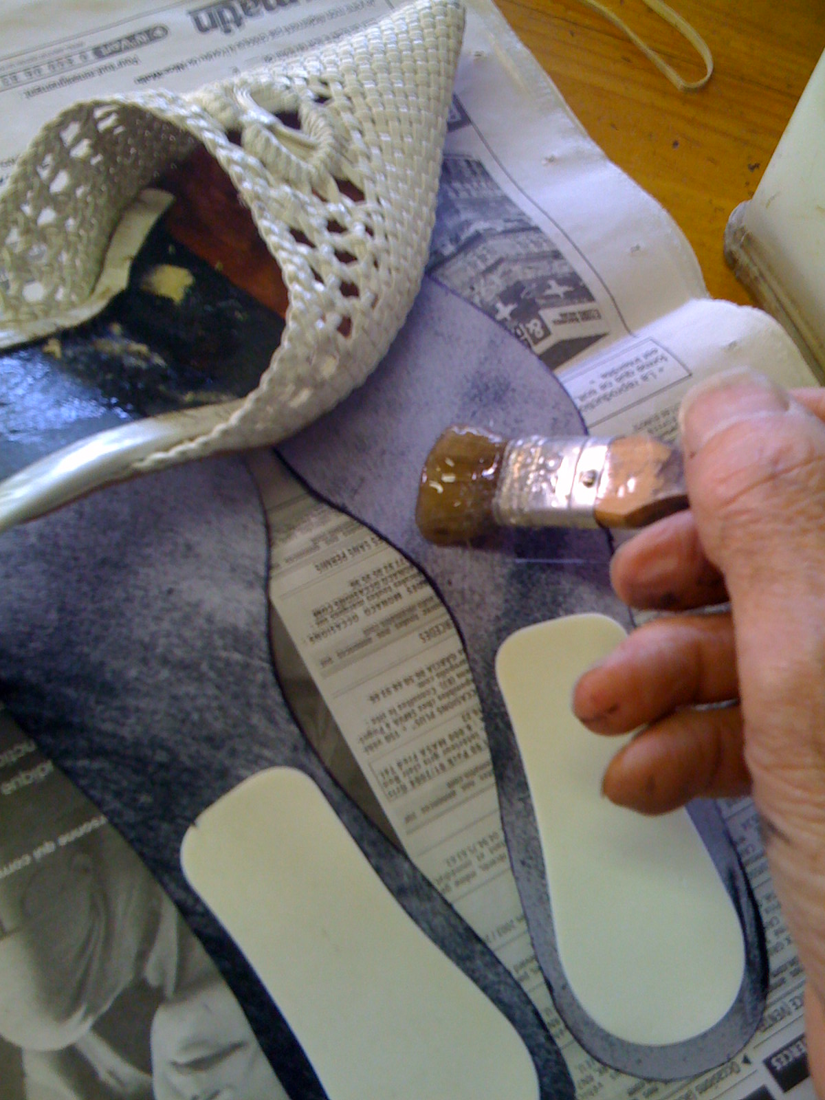 cordonnerie maroquinerie bagagerie sellerie: Comment enlever la Colle.