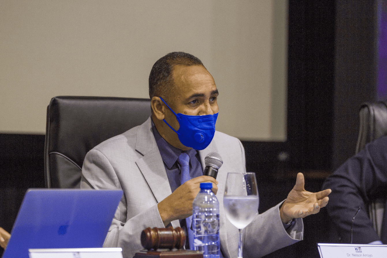 Nelson Arroyo sostiene solo el 67% de los dominicanos tiene conectividad de cierta calidad