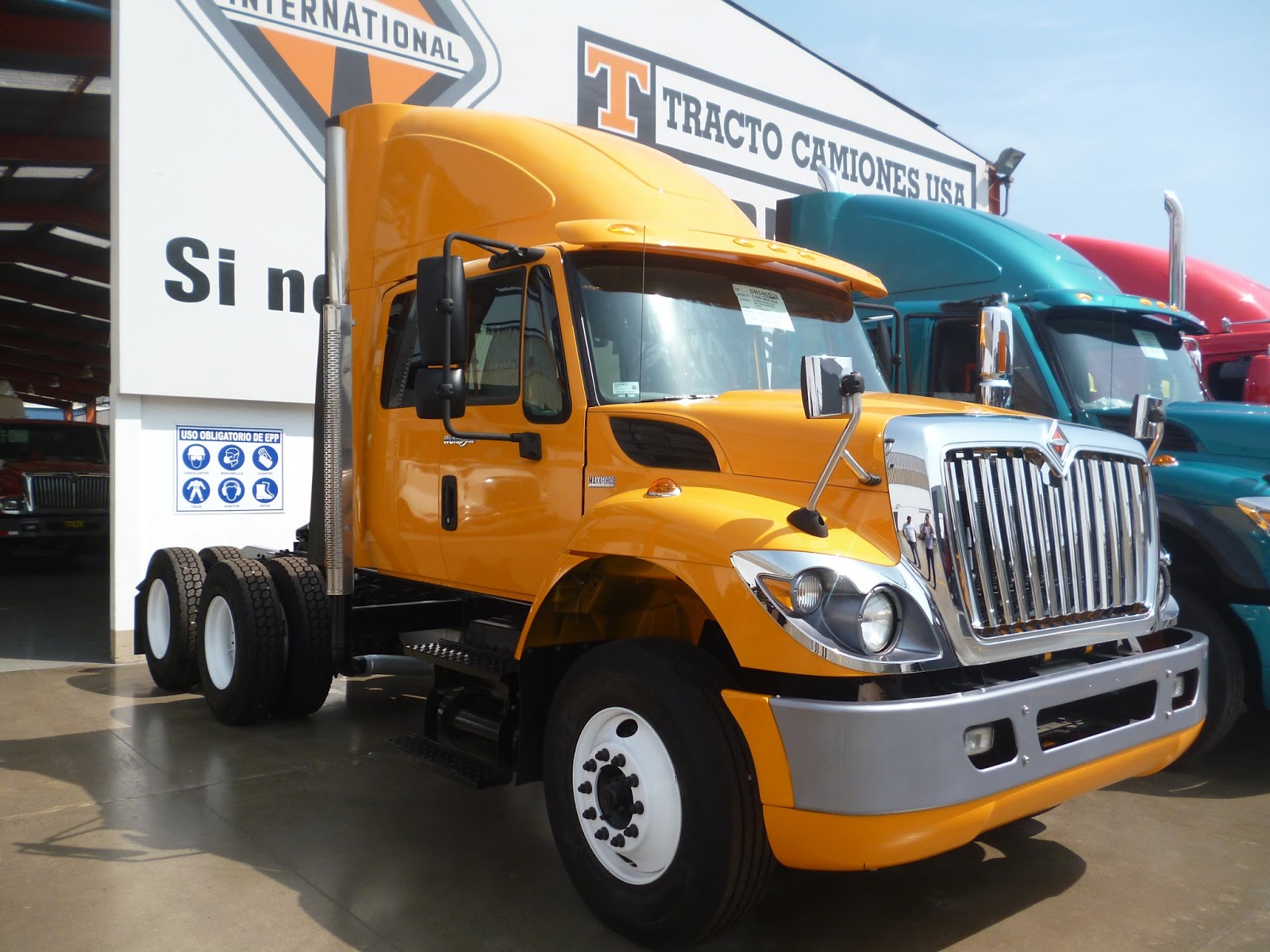 TRACTO-CAMIONES: TODOTERRENO y CAMABAJERO