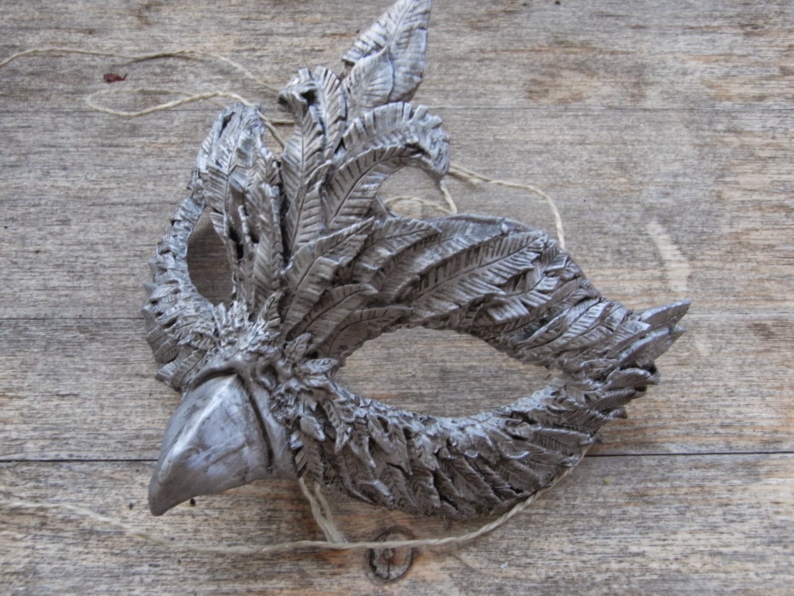 saraccino: "Dreaming" - Bird mask made with polymer clay