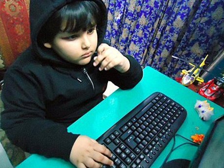 THE WORLD'S YOUNGEST COMPUTER PROGRAMMER - WORLD HISTORY