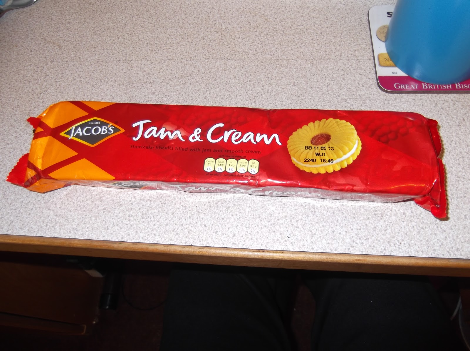 BiscuitsBlog: Featured Biscuit: The Jacob's Jam and Cream