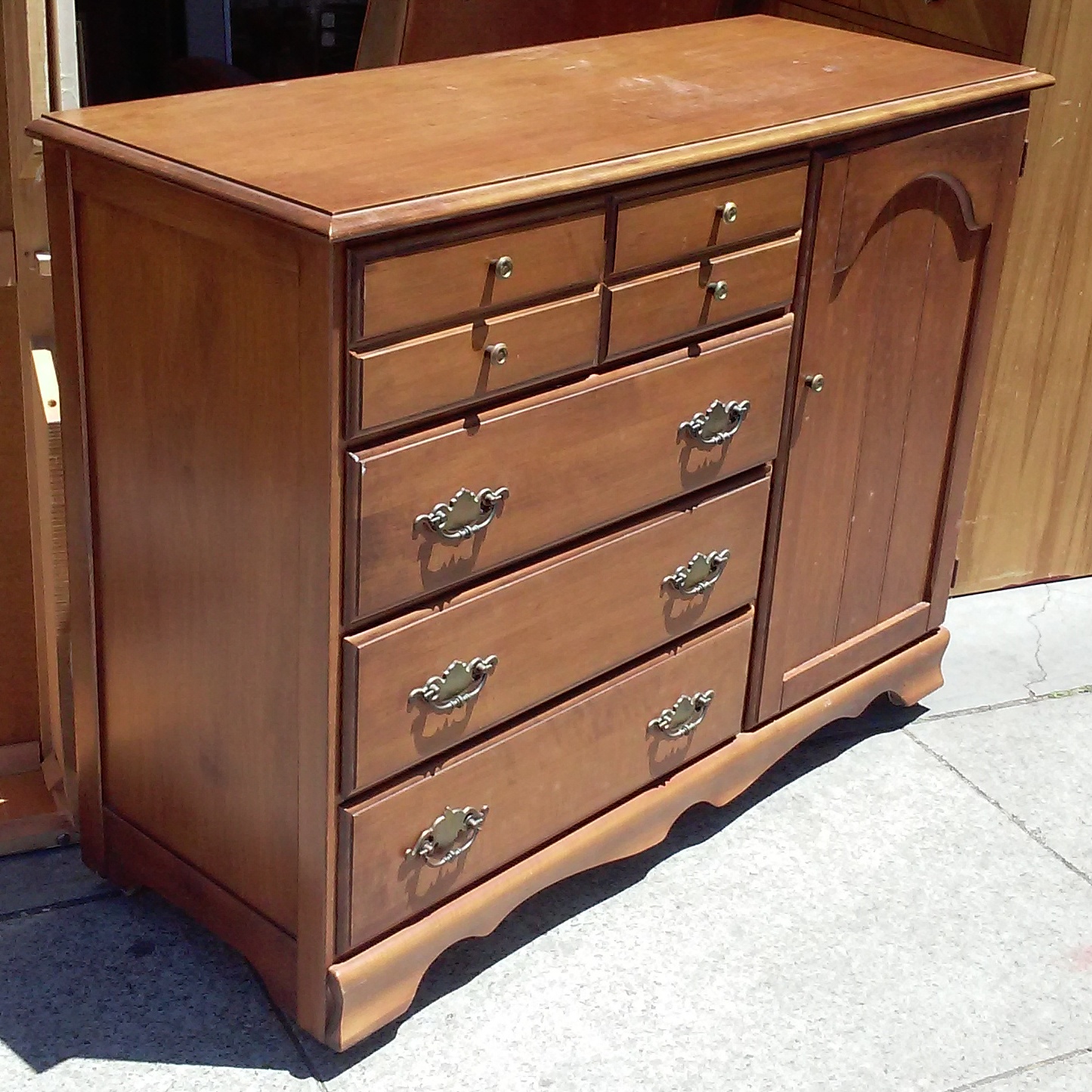 UHURU FURNITURE & COLLECTIBLES: SOLD **BARGAIN BUY** #2041 Chippendale ...