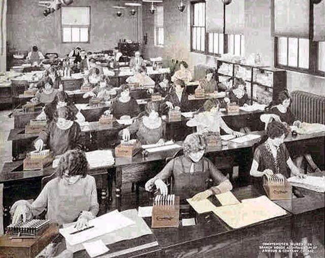 30 Vintage Photographs That Show Old Offices and People Who Were ...