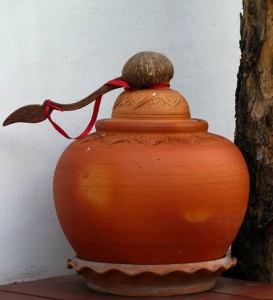 USEFUL INFORMATION FOR YOU: Healing power of clay pot water...