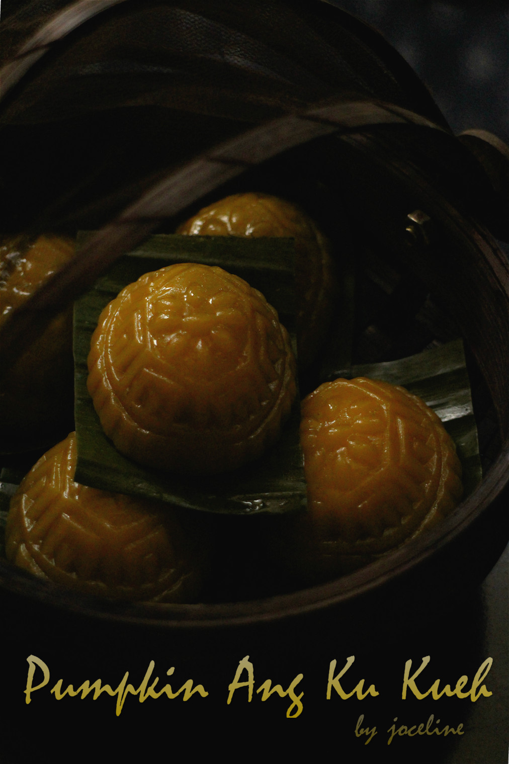 Butter . Flour & Me 爱的心灵之约: 南瓜红龟粿 （Pumpkin Ang Ku Keh）- 红豆沙馅料