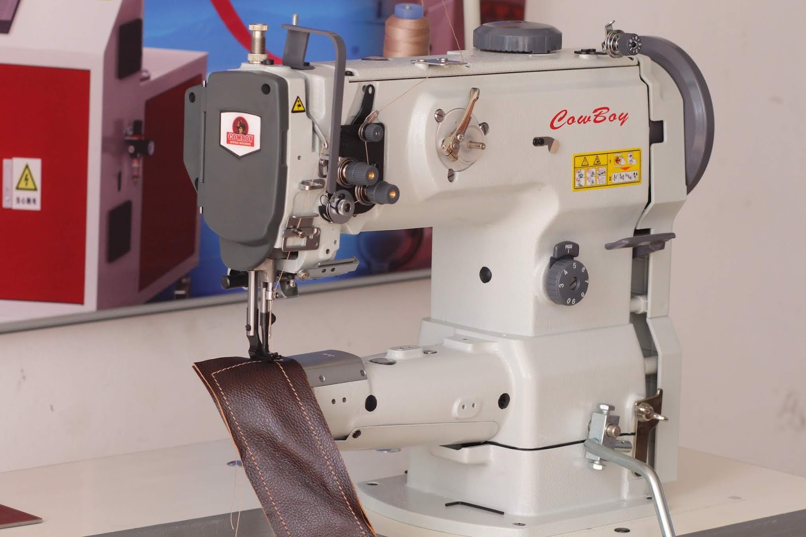 CowBoy leather sewing machines and leather craft tools: Masina de cusut ...