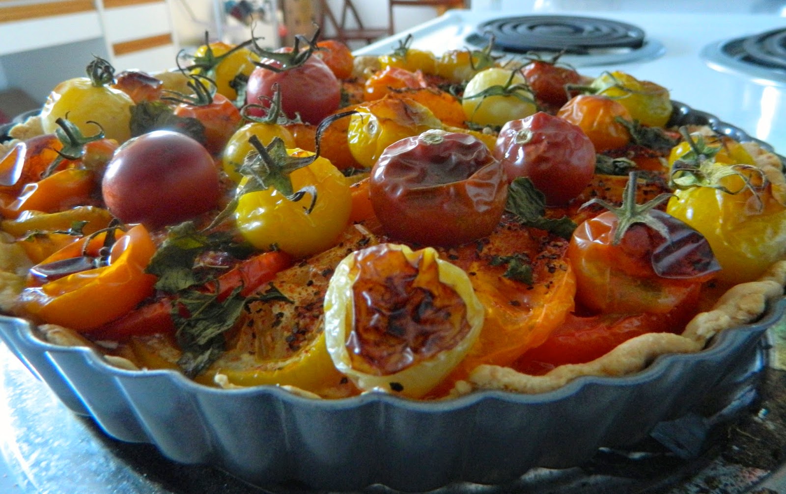 Her Kitchen Addiction: Summer Tomato Tart