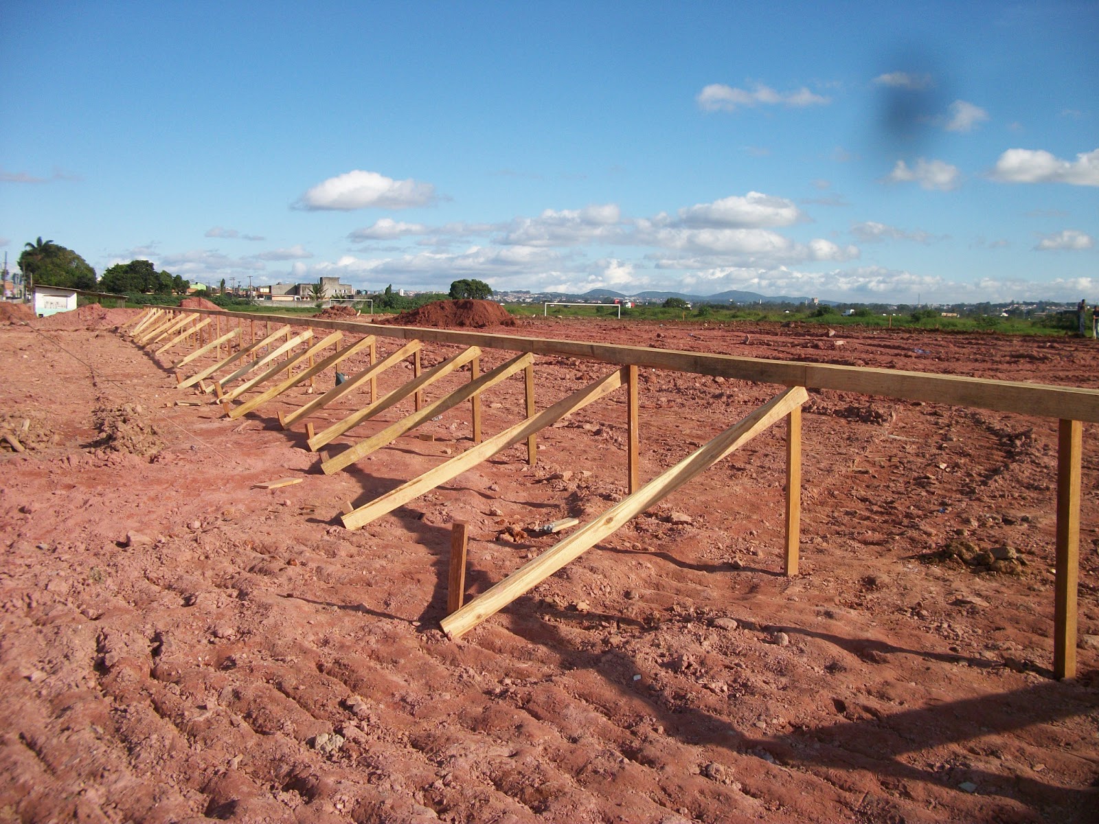 PORTAL BADRA: MIGUEL BADRA: tem início construção de creche no badra baixo. PORTAL BADRA: MIGUEL BADRA: tem início construção de creche no badra baixo.
