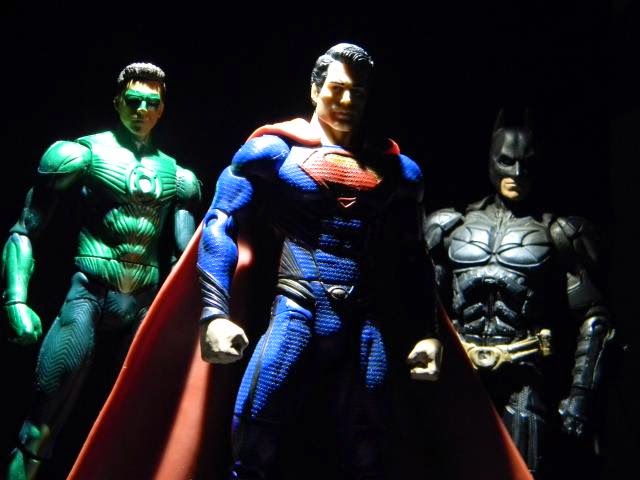 SNEAK PEEK : "Batman v Superman: Dawn of Justice" Toys