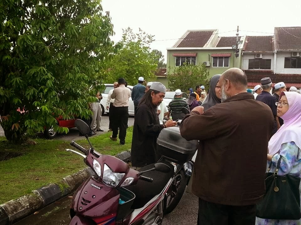 Hablulyuzi: Gambar sekitar pengebumian Allahyarham Haji Ahmad Busu.