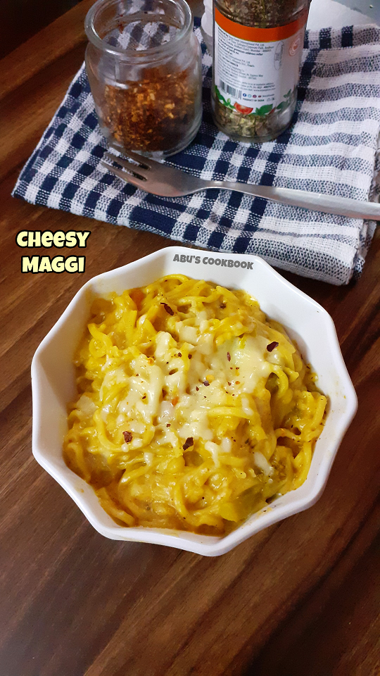 Microwave Cheesy Maggi | 10 min Cheesy Maggi | Cheesy Maggi on ...