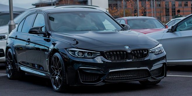 3 Cara Untuk Menghilangkan Goresan Pada Mobil Warna Hitam - Suryadidik.com