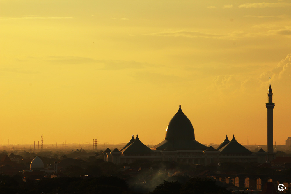 DAMAHUM: Menjelang Maghrib