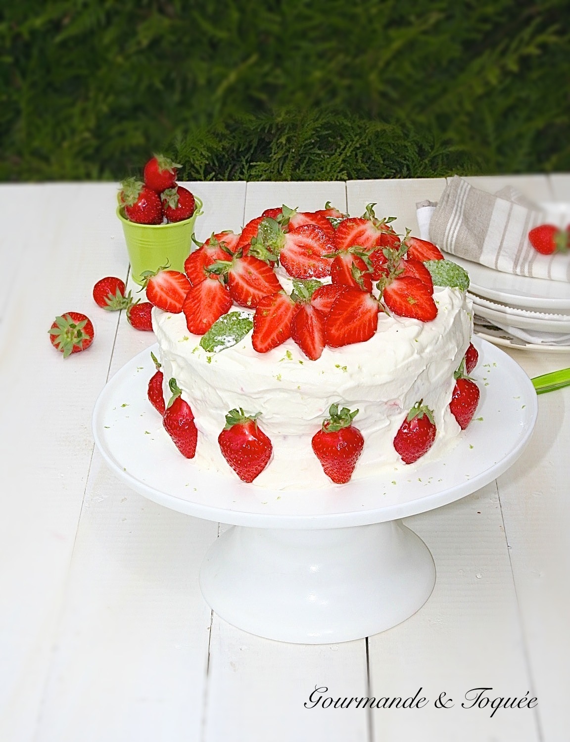 Gourmande&Toquée: Layer cake aux fraises, chantilly au citron
