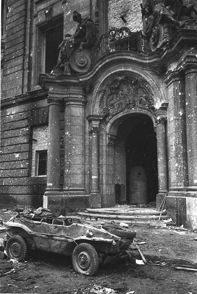 Black and White Photos of Berlin in Ruins in 1945 ~ Vintage Everyday