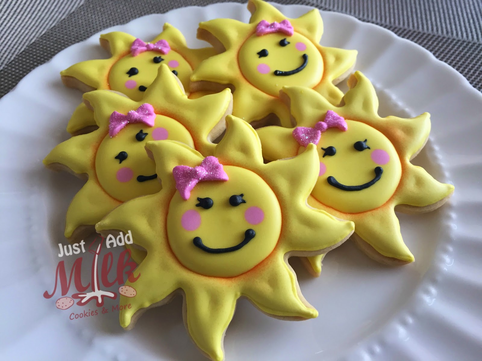 Just Add Milk: Sun cookies - Tutorial