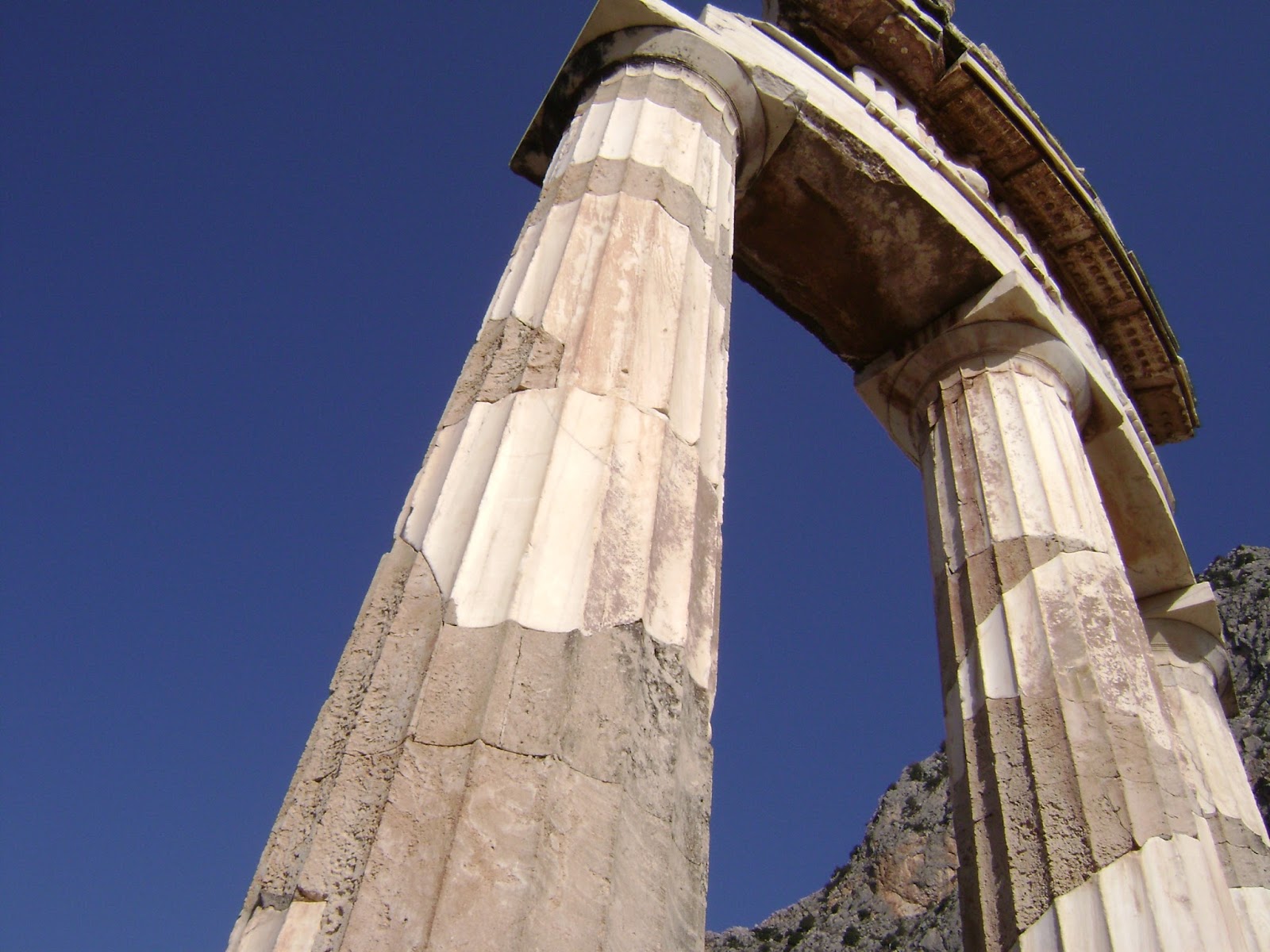 .ΕΧΕΤΕ ΑΝΑΡΩΤΗΘΕΙ ΠΩΣ ΛΕΝΕ ΤΟΝ ΘΕΟ ΑΛΛΟΙ ΛΑΟΙ;ΔΕΙΤΕ…