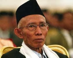 Pondok Pesantren Al-Muhajirin: WARISAN KH SAHAL MAHFUDZ