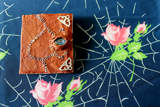 Tutorial: Hocus Pocus Spellbook Brooch / Va-Voom Vintage | Vintage ...