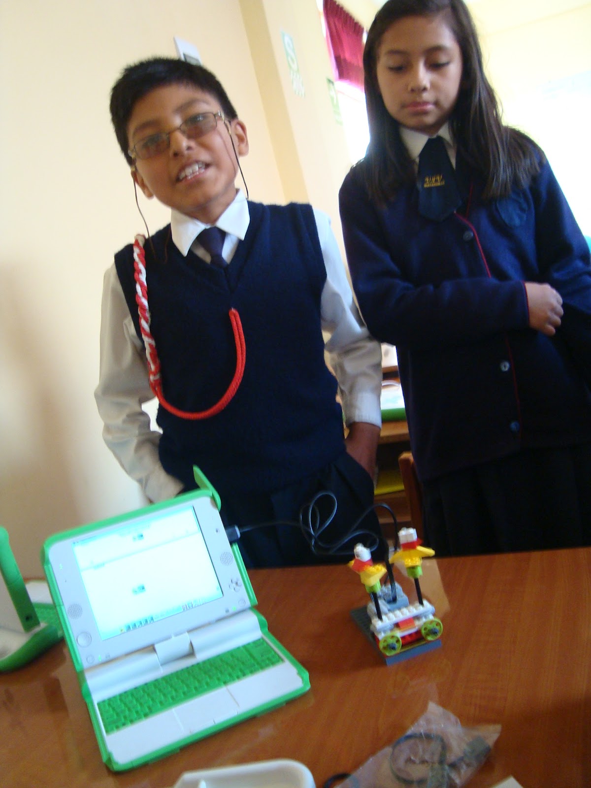 40079 Primaria: USO DE LAPTOP DE PRIMARIA (XO)