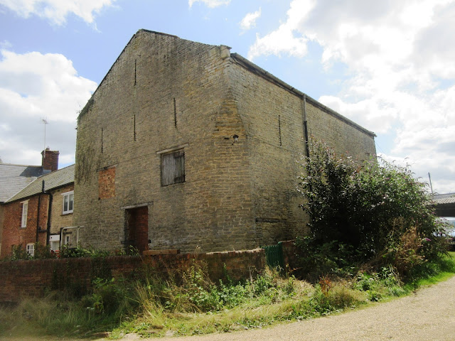 Liberal England: Chichele College, Higham Ferrers