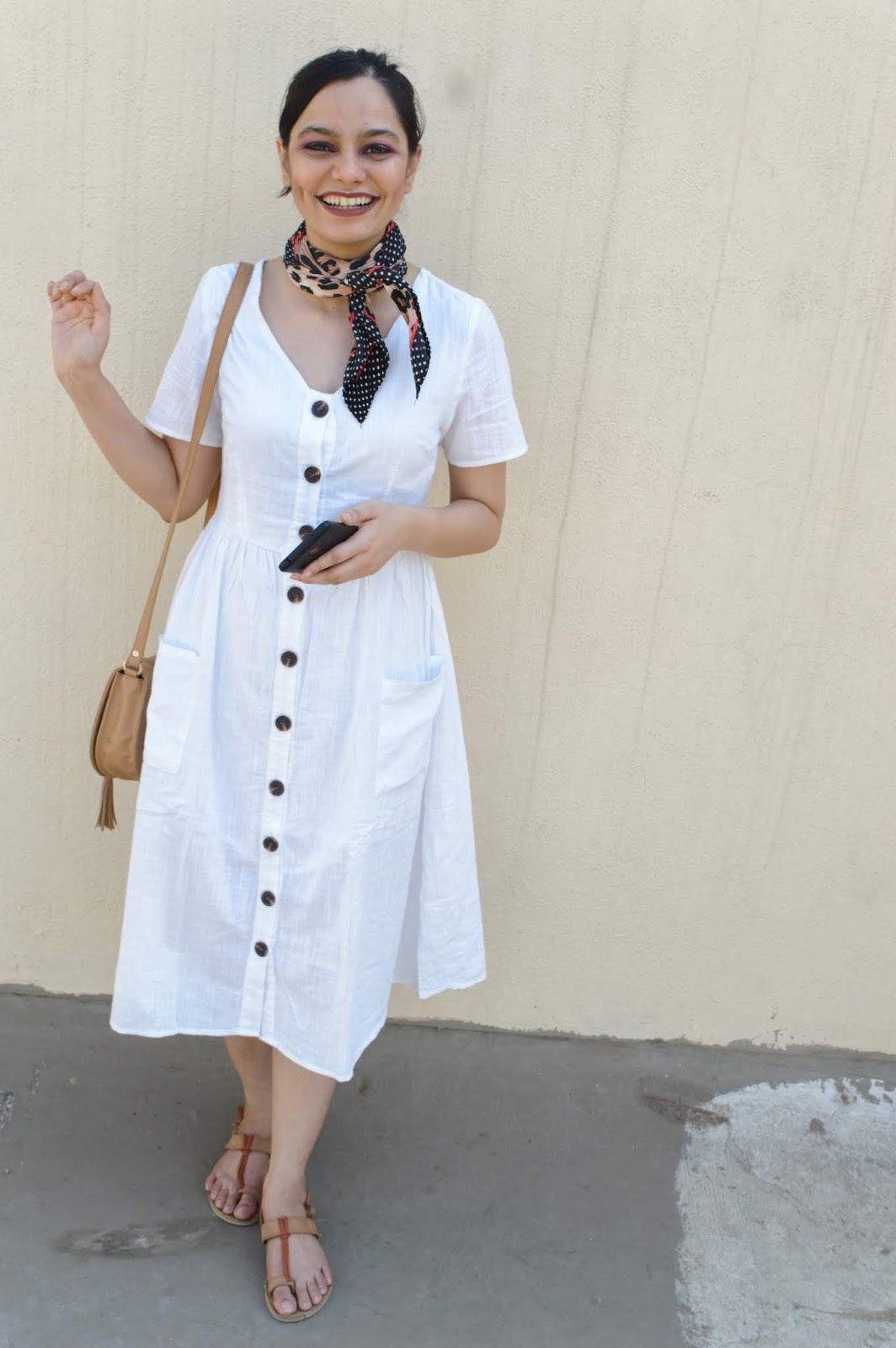 8 Ways to Wear a White Linen Dress - Chiconomical
