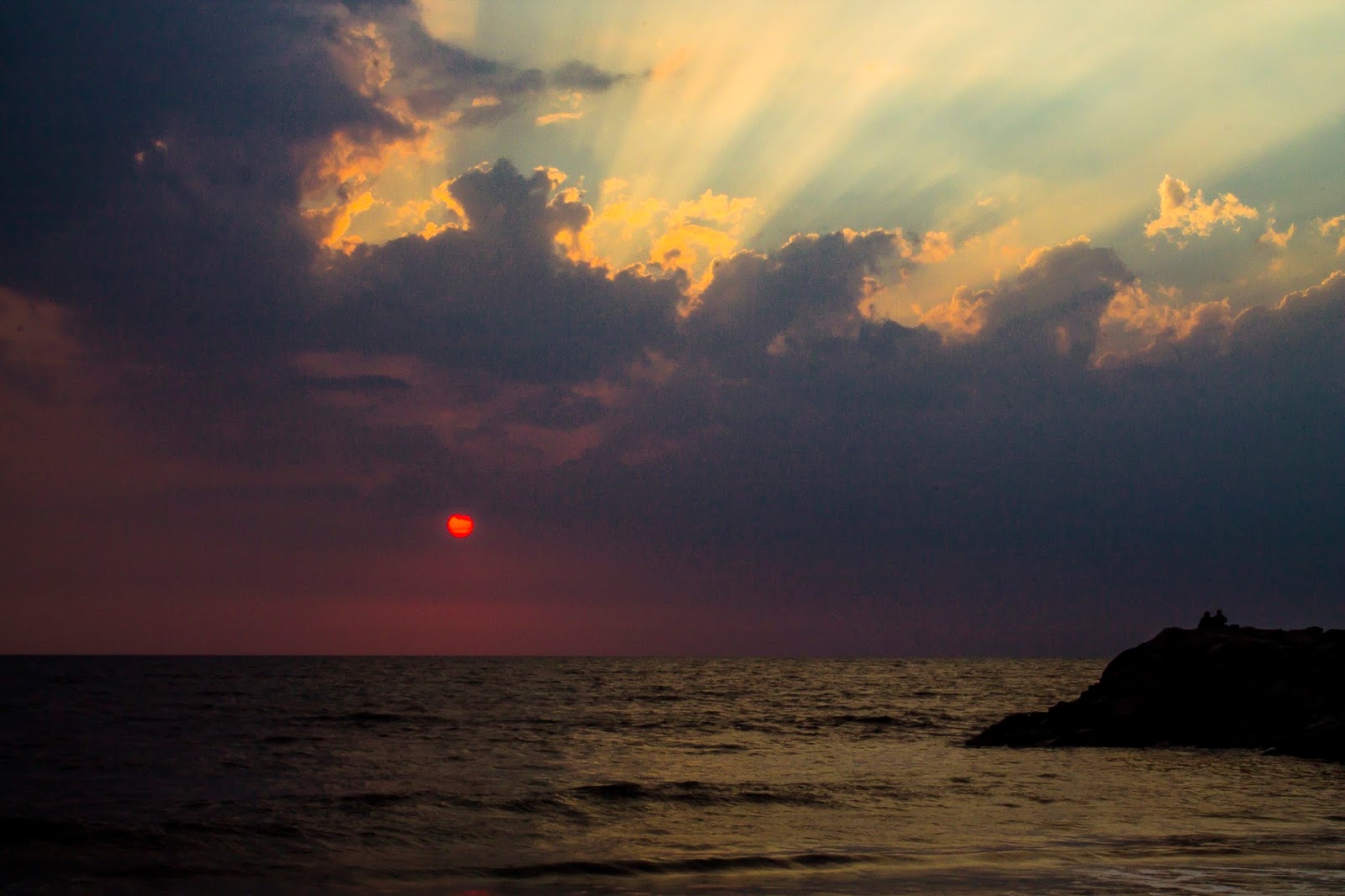 The map hopper: Postcards from Kerala : Sunset at Kozhikode