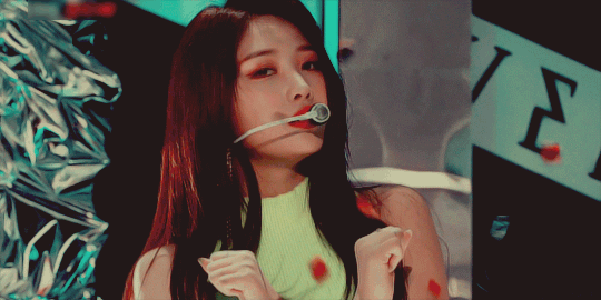 Tudo Sobre... Sihyeon do EVERGLOW!