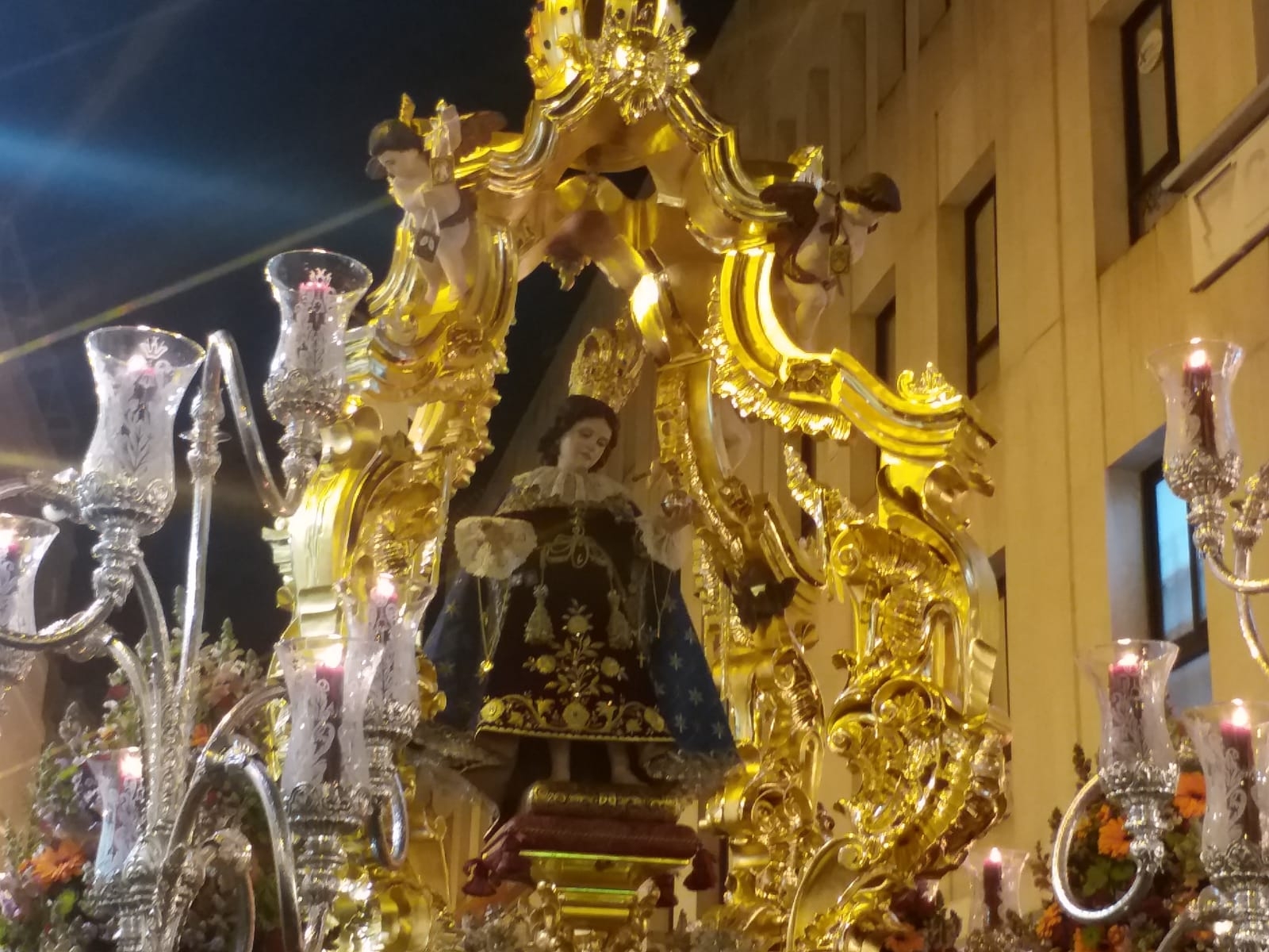 Gelán Noticias: COFRADÍAS.- La imagen del Niño Jesús de Praga, de la ... Gelán Noticias: COFRADÍAS.- La imagen del Niño Jesús de Praga, de la ...