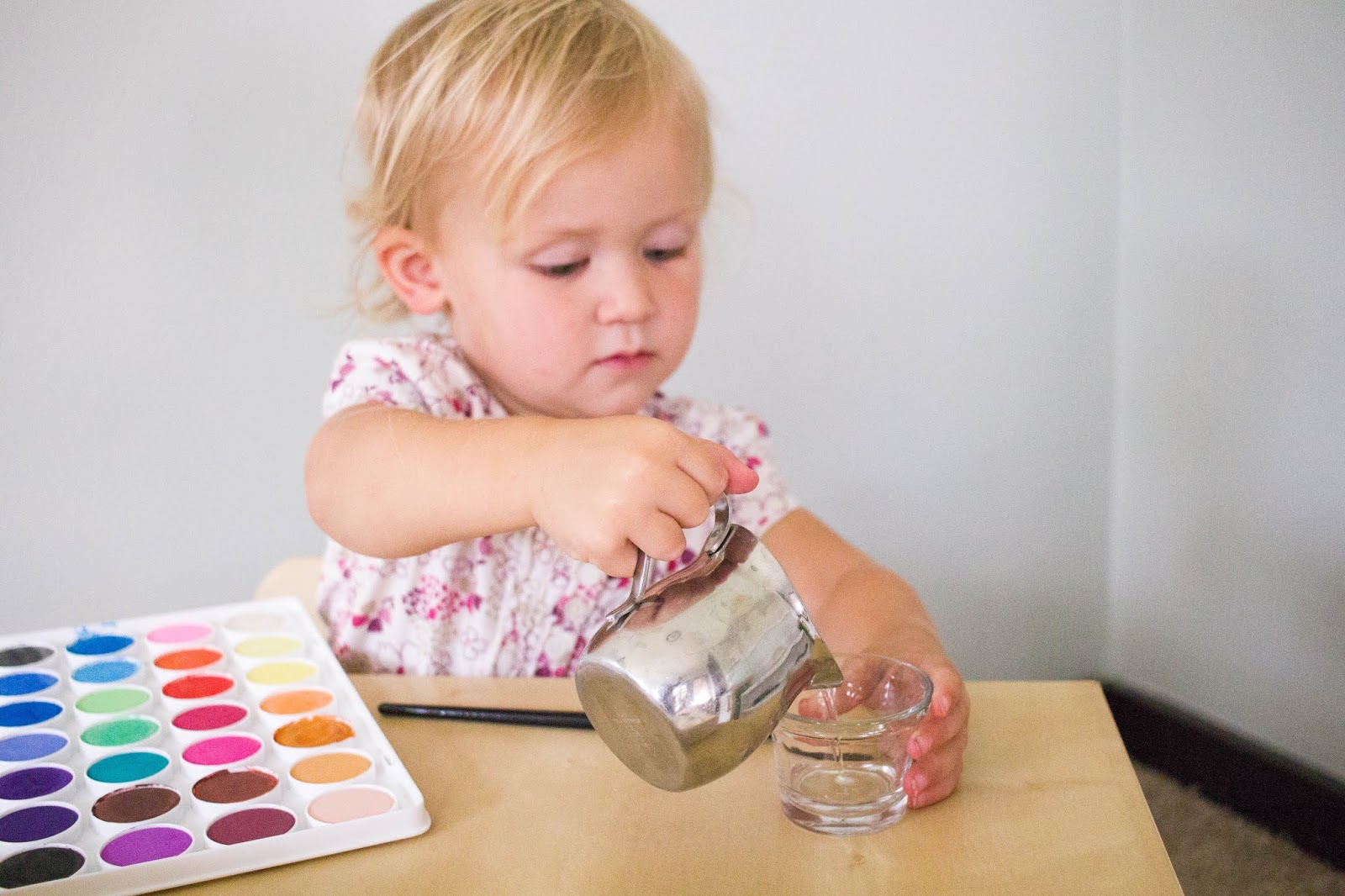 20+ Montessori Ways to Play with Water