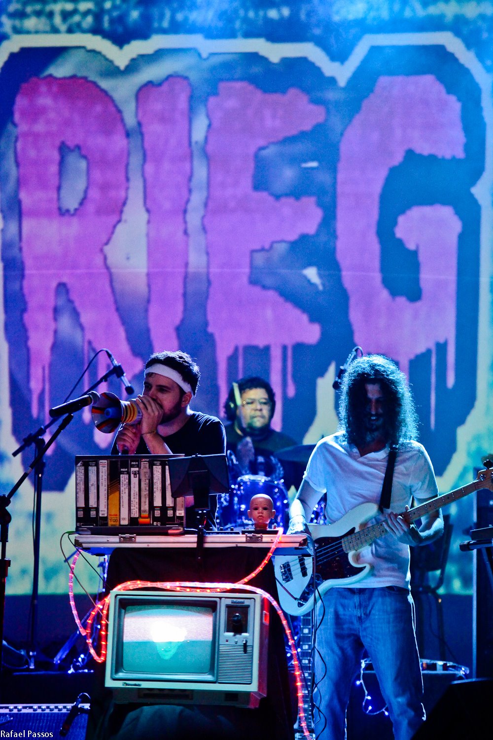 Folha VIP de Cajazeiras: O grupo paraibano de trip-hop Rieg lança ...