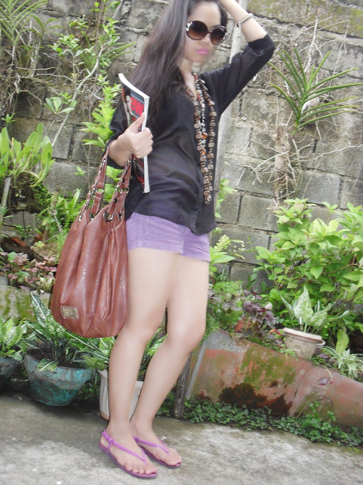 The Supermodel Diaries: The Casual Vibe of Shorts and Flip-Flops