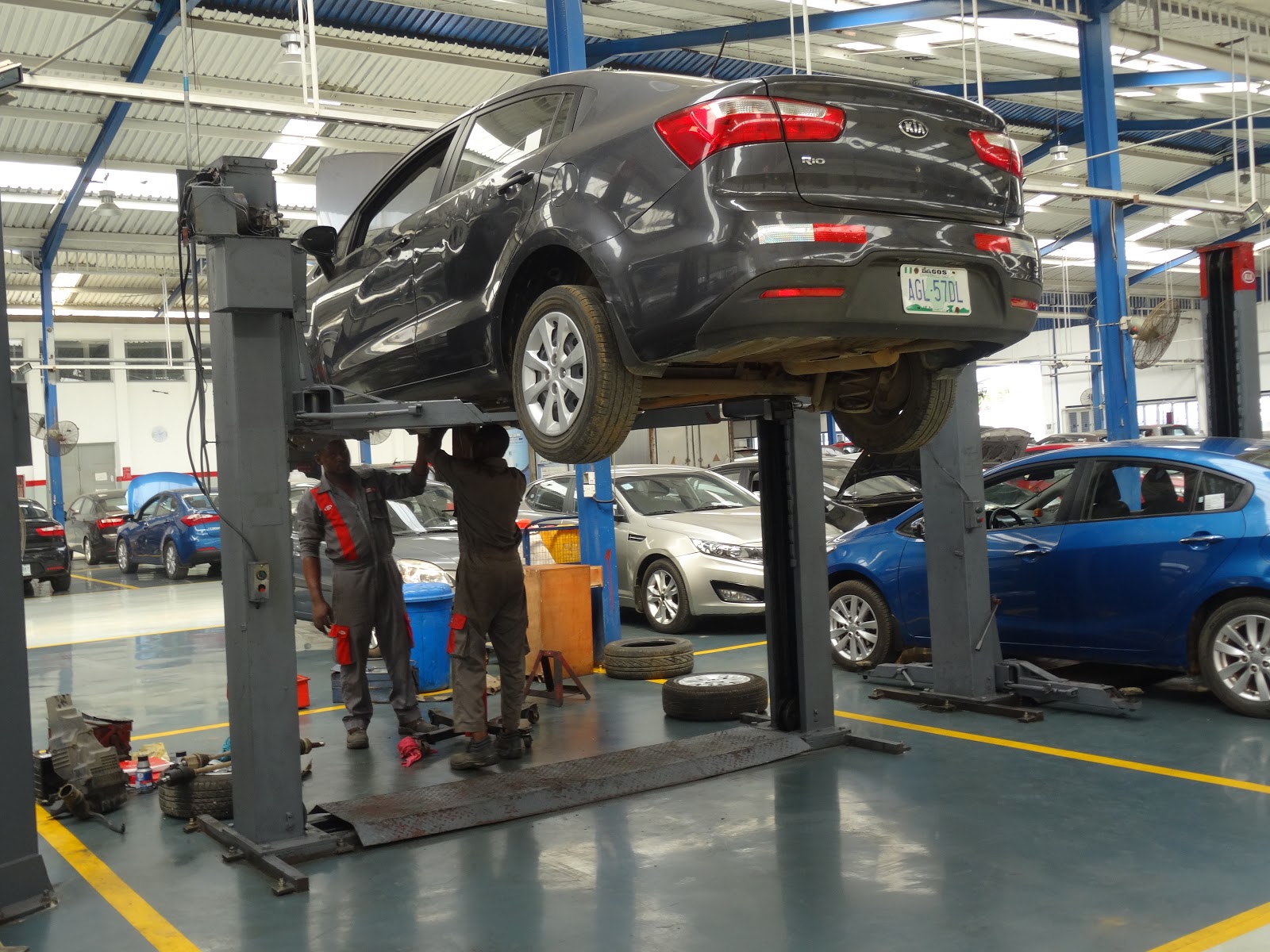 WAYSIDE AUTO WORKSHOP VS A DEALERSHIP GARAGE.