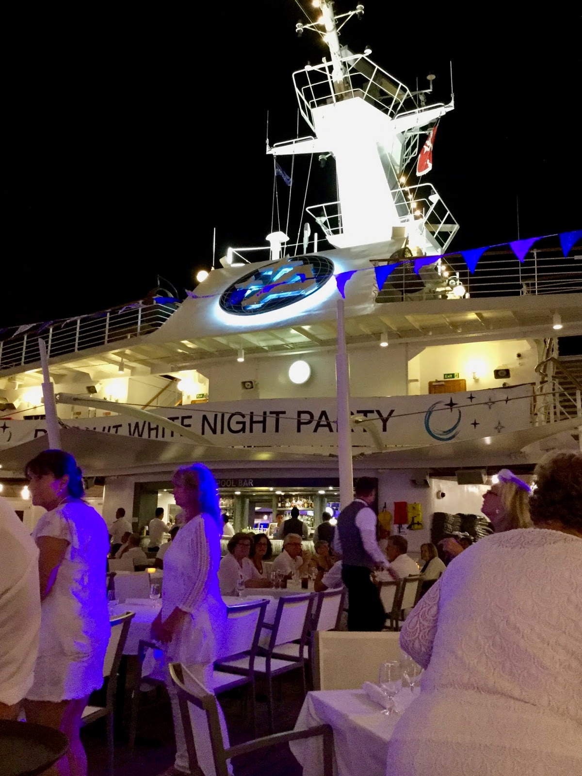 Hokkaido Kudasai: Azamara White Night