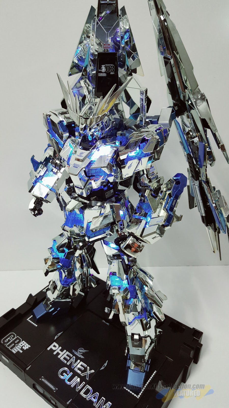 Painted Build: PG 1/60 Unicorn Gundam 03 Phenex "Ver. RC"