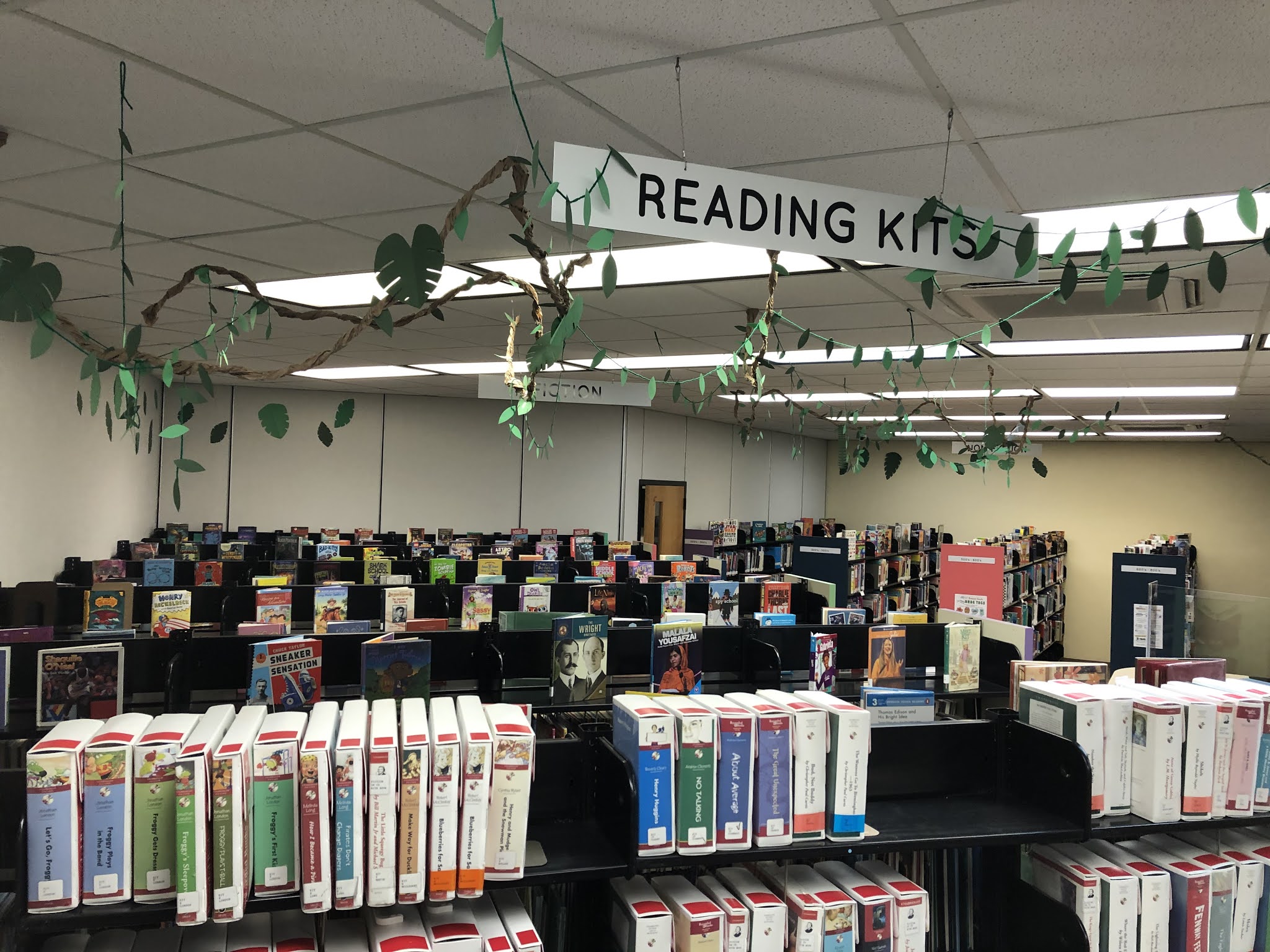 Summer Reading Decorations - Tails and Tales - The Learning Curve