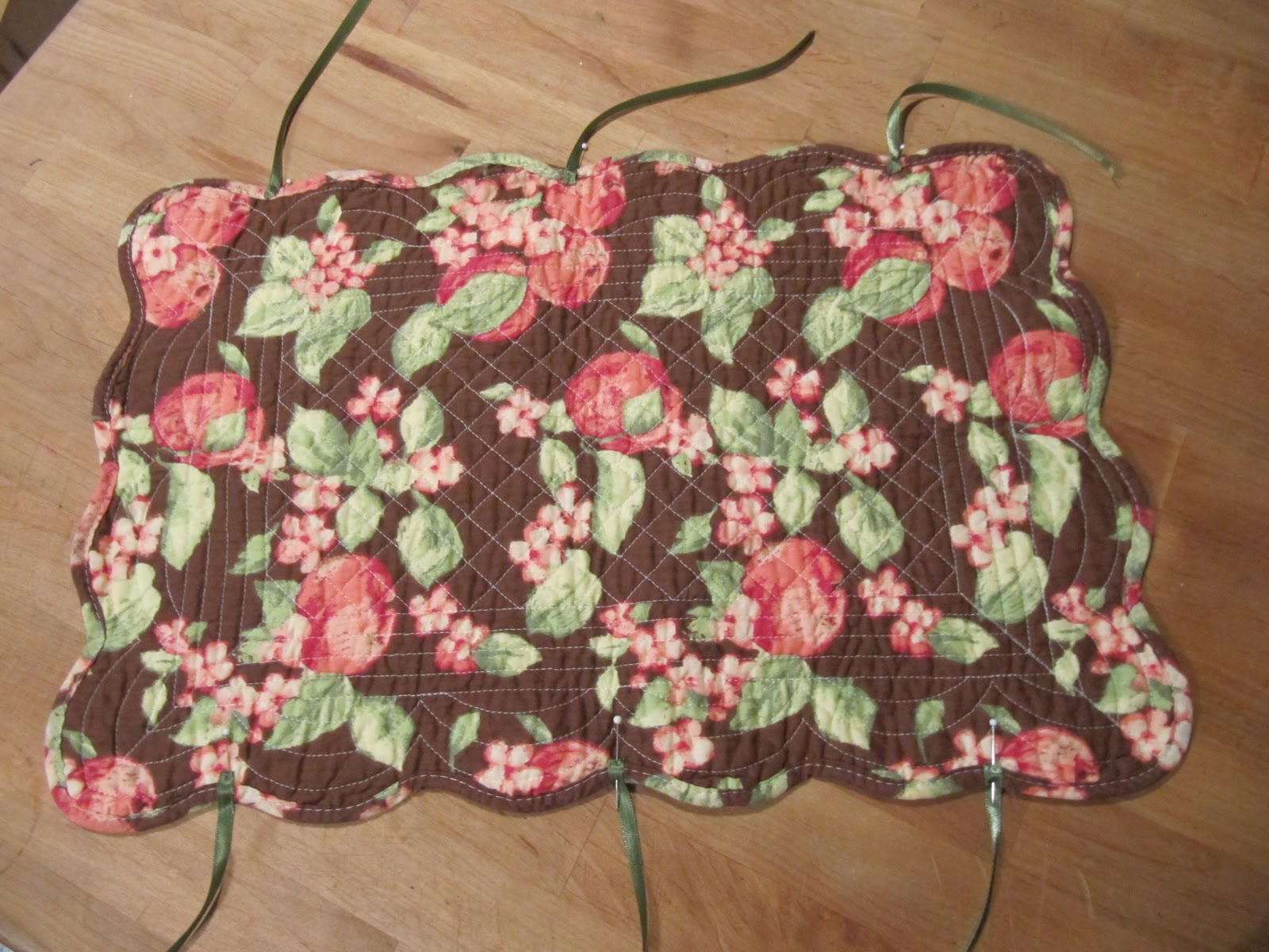 Sew Many Ways...: Make A Gift On The 25th Club...Bread Wrap With Warmer