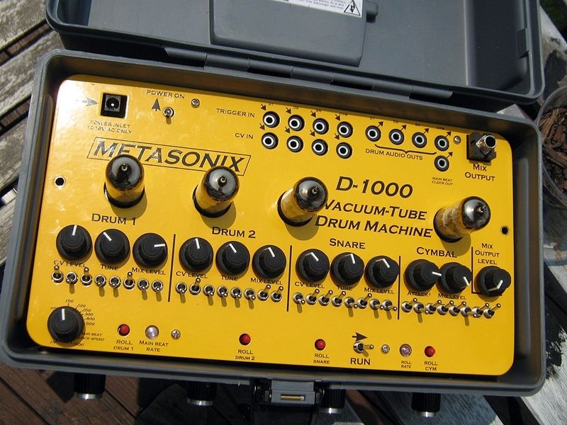 MATRIXSYNTH: Metasonix D-1000 SN D1000-92 with Resonance Mod