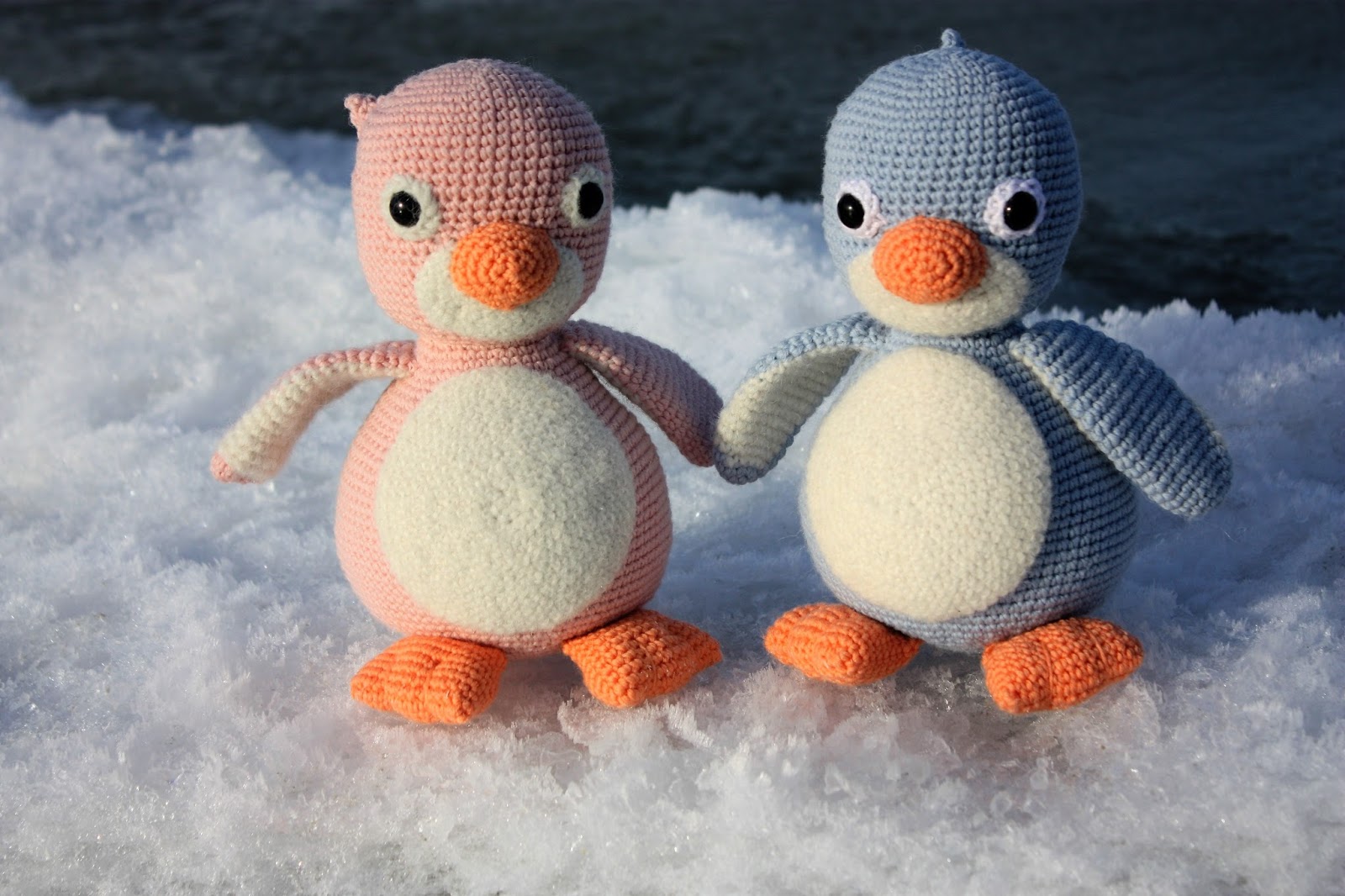 Happyamigurumi: Amigurumi Crochet Penguin Pattern: Cara and Milo