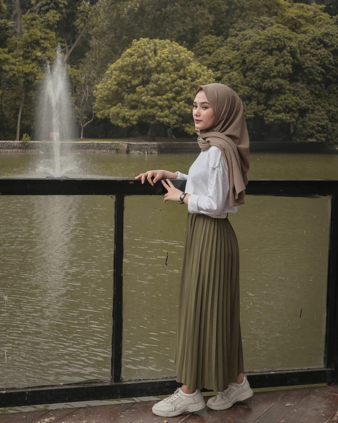 Inspirasi fashion style hijab OOTD trend 2021