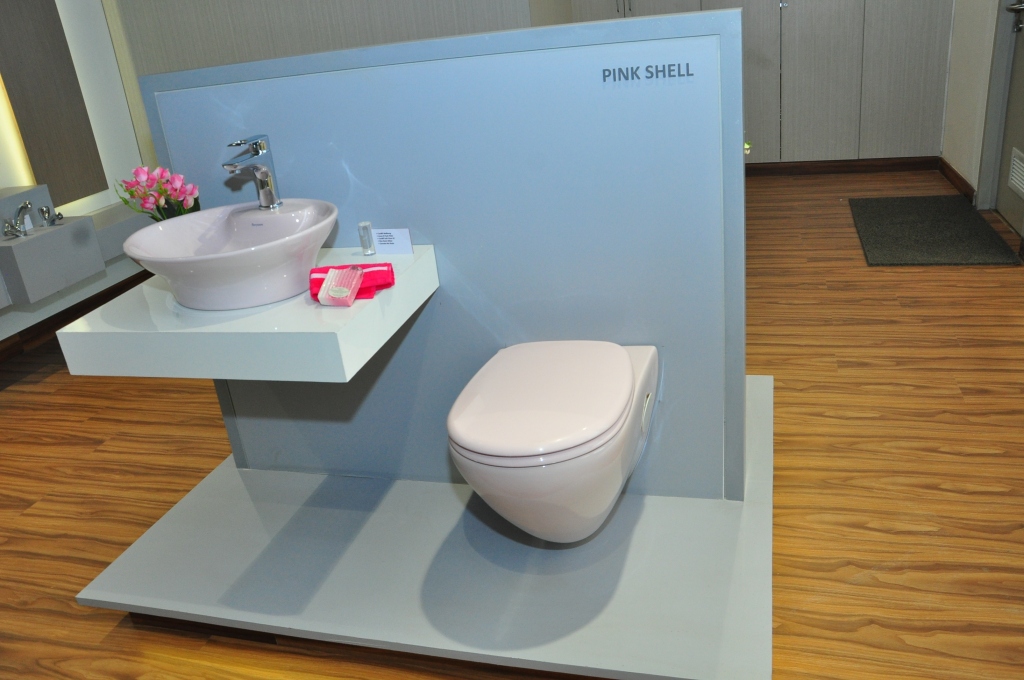 Parryware Display Studio by Roca Bathrooms Inaugurated by Pau Abello ...