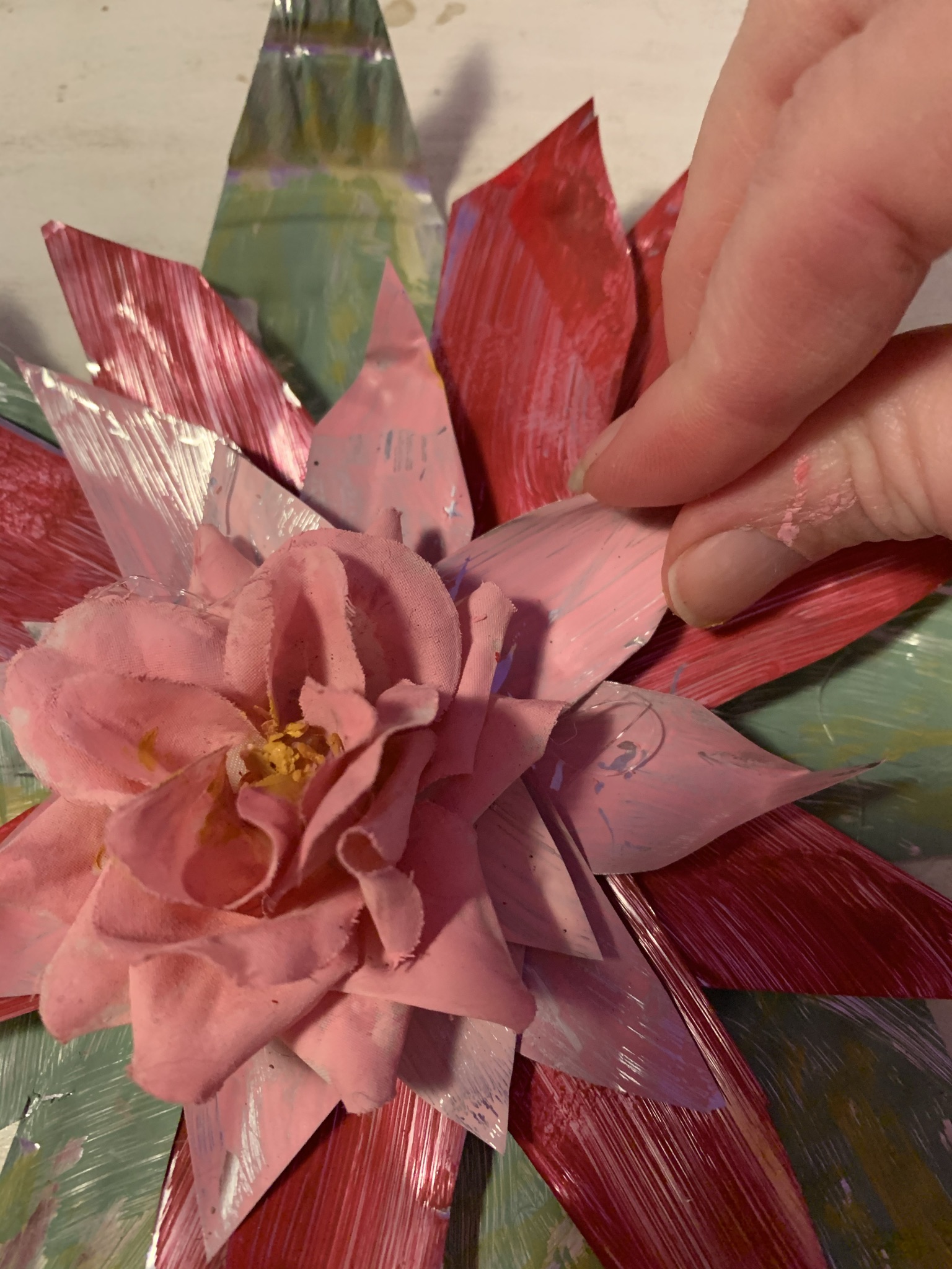 WashingtonGardener: DIY: Metal Flower