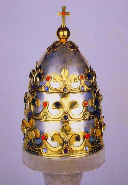 SACRIS SOLEMNIIS: Un Triregno per Papa Benedetto, in nome dell'unità