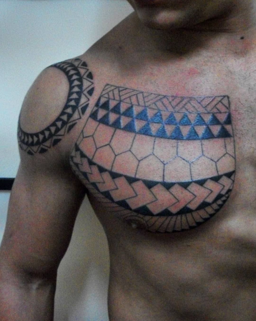 Downtown Tattoo Studio - Buenos Aires: POLYNESIAN CHEST TATTOO