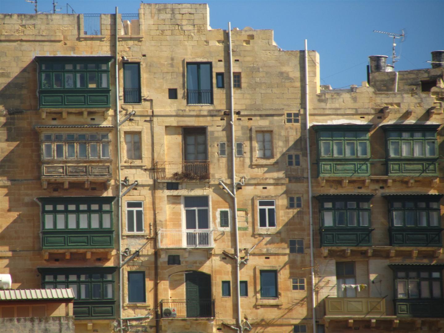 Ζαρντινιερα μ.Κ. (μετα Κρισεως): Malta