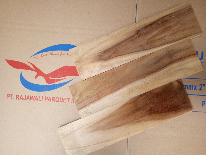 Memilih Lantai Kayu: Bagus Material Jati atau Merbau? - RUMAH PARKET